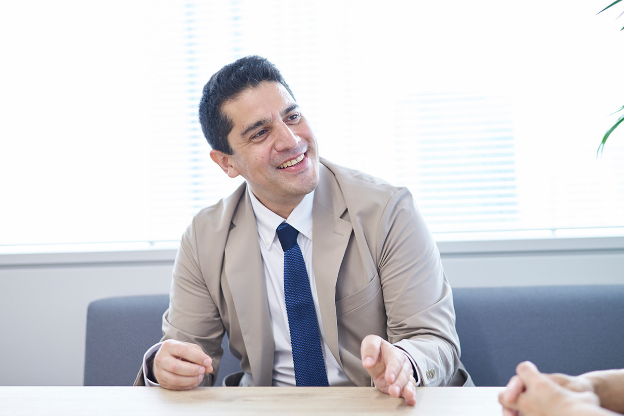 【対談】日本発テクノロジーで世界を変える。DeNA×アルムが描く“医療の民主化” | フルスイング by DeNA