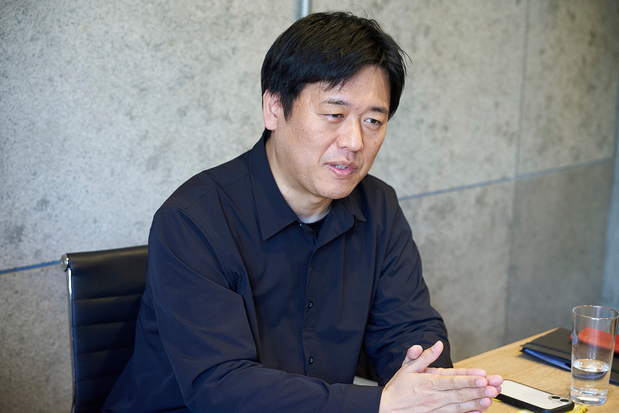 会社を辞めずに起業準備！？情シス支援AIツール「zooba」誕生の裏側──起業家に“伴走”するDeNA発VCの取り組み | フルスイング by DeNA