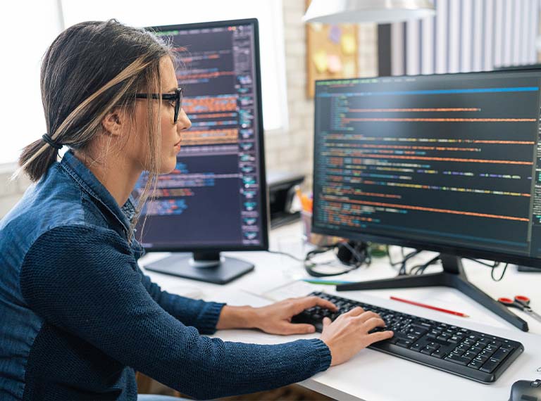 Rolling Wireless recruits software development team | Reed