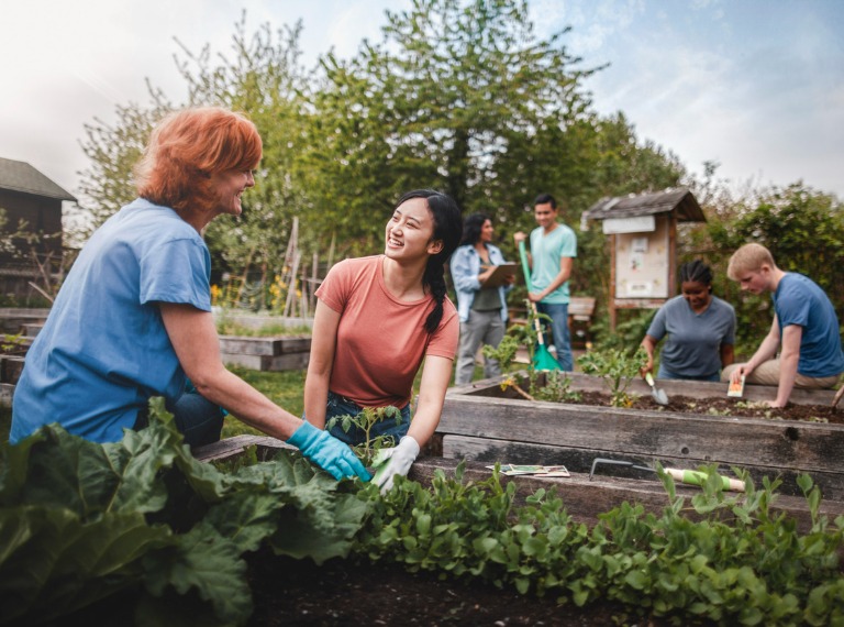 The benefits of volunteering for students | Reed