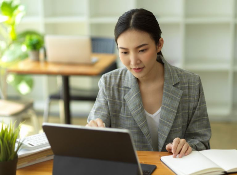 How to become a copywriter | Reed