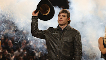 Conner Halverson delivers mammoth 90-point ride to win Round 1 in New ...