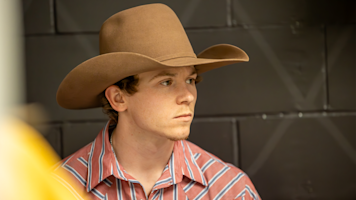 Grayson Cole’s wins PBR Stockyards Showcase via clutch Round 2 ride ...