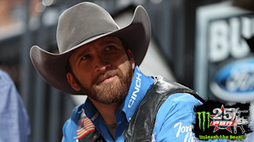 Harris heads back to rodeo with no regrets | PBR | Professional Bull Riders