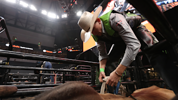Cort McFadden’s flawless evening wins PBR Stockyards Showcase | PBR ...