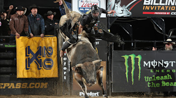SweetPro’s Bruiser wins battle of three-time World Champions | PBR ...