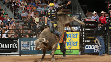 Silvano Alves has 500 career rides. Here are the 10 best | PBR ...