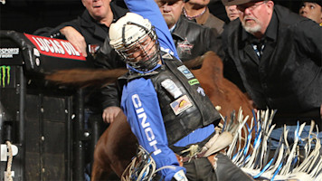 Proctor grabs lead after Round 1 | PBR | Professional Bull Riders