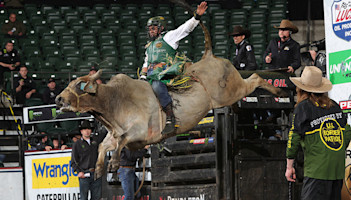 Ridin Solo heads to Tacoma back atop YETI World Champion Bull race ...