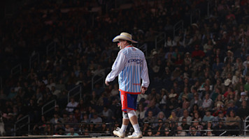 PBR official entertainer Flint Rasmussen to leave the dirt at end of ...