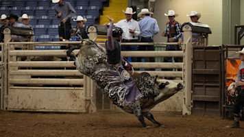Perfect outing from Lorenzo Lopez wins PBR Stockyards Showcase | PBR ...