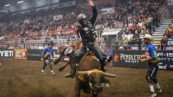 2017 PBR Canada Rookie of the Year Coy Robbins wins Round 1 of Cup ...