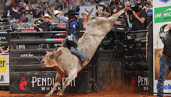 Ridin Solo wins 2022 YETI World Champion Bull title | PBR | Professional Bull Riders