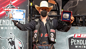 Nine-time PBR World Finals qualifier Shane Proctor wins Pendleton ...