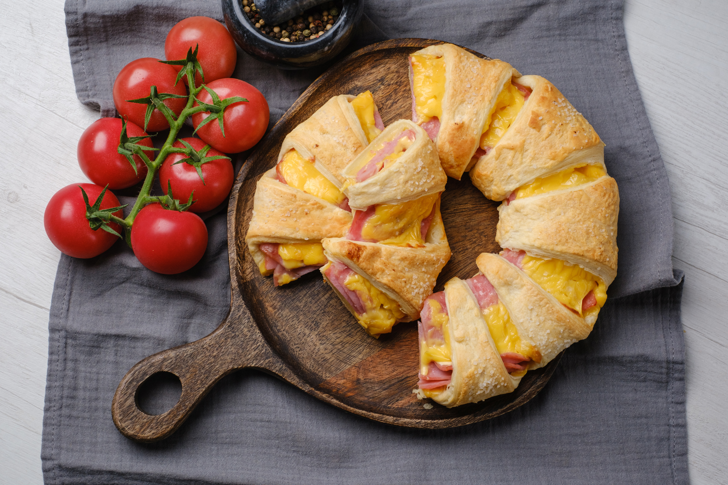 Ham & Cheese Crescent Ring