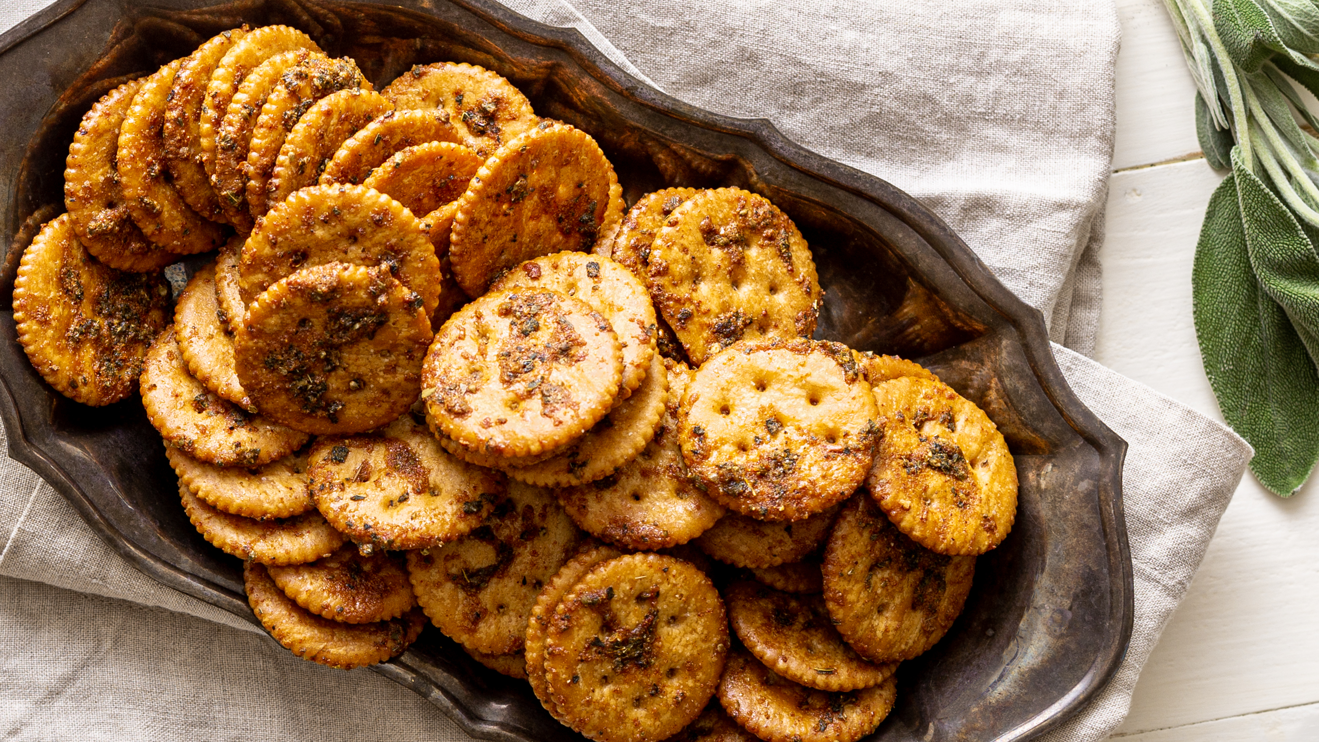 Sweet-and-Spicy Crackers