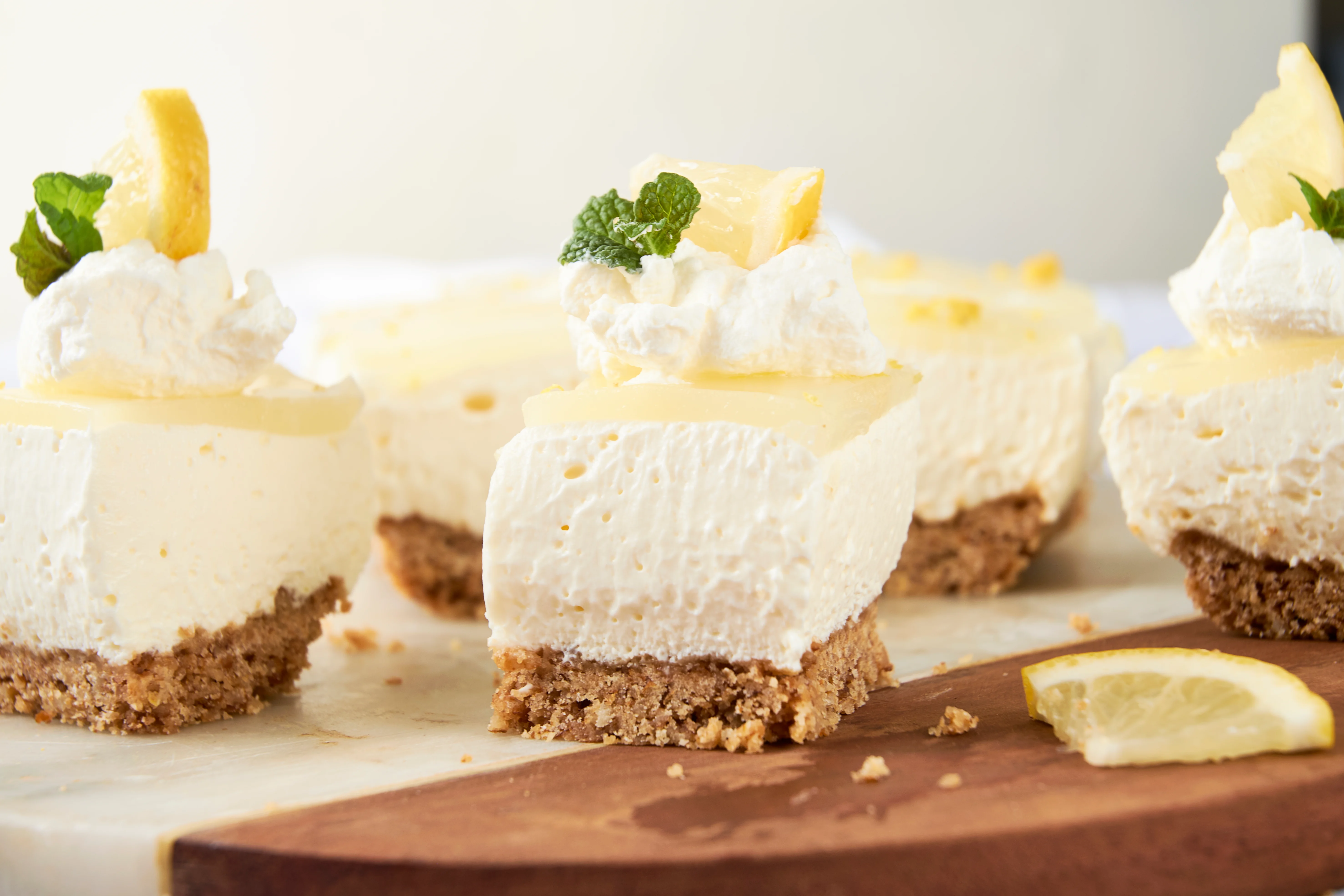 Lemonade Cheesecake Bars