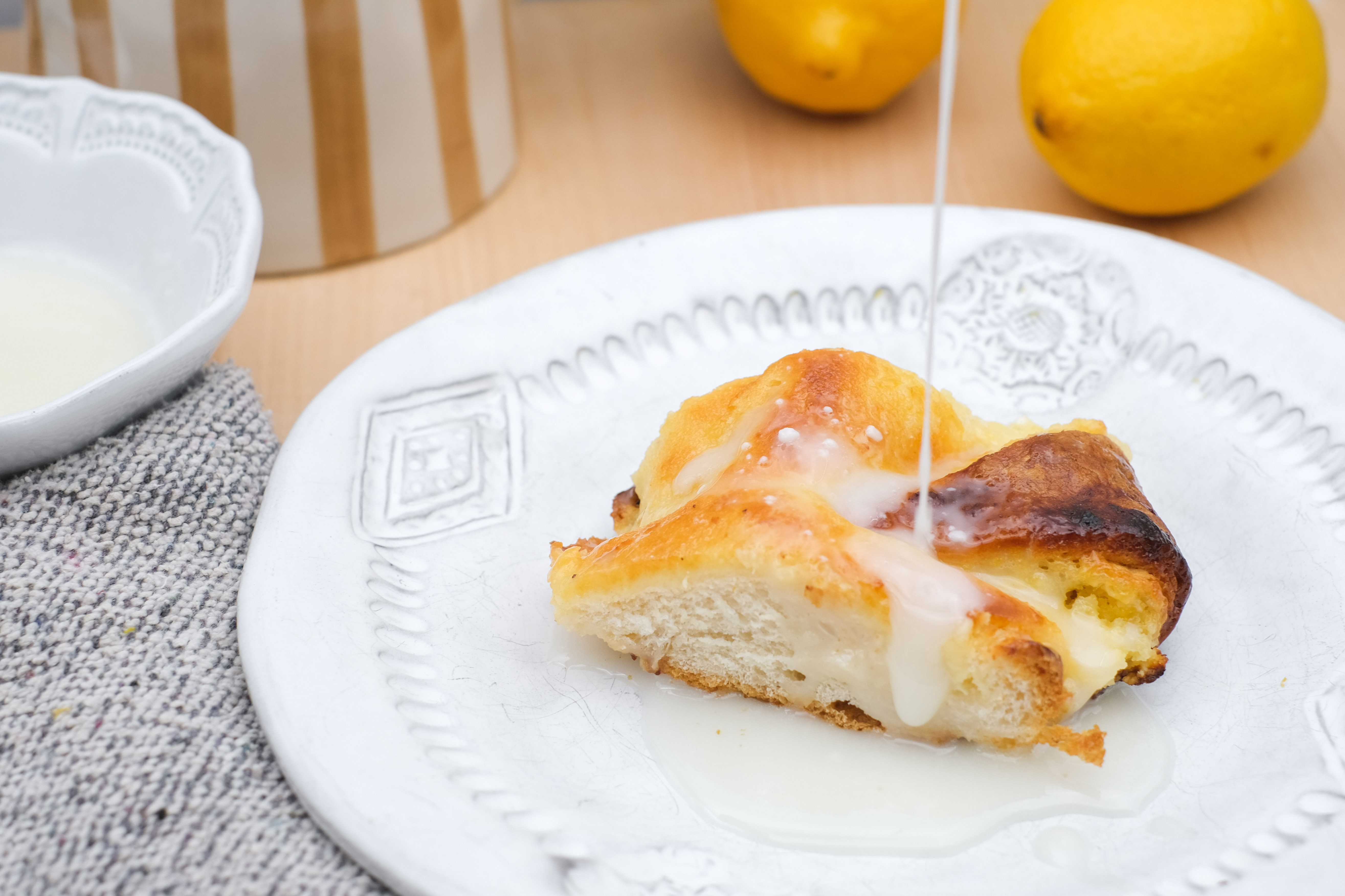 Lemon Cream Cheese Ring