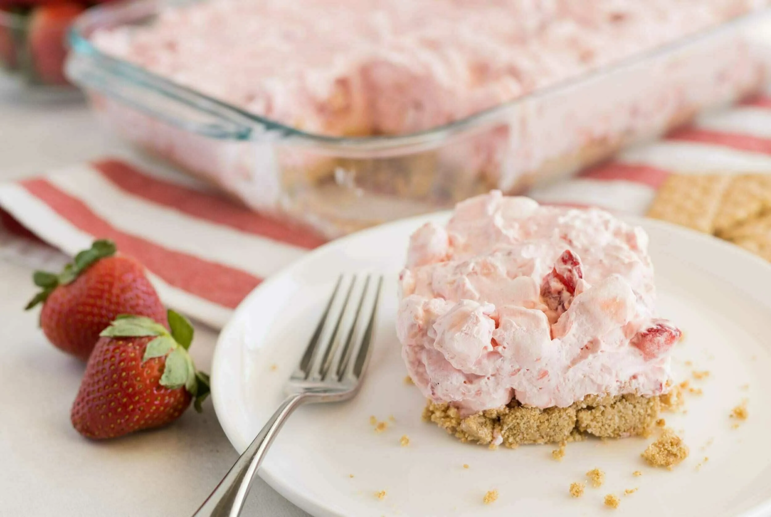 No-Bake Strawberry Delight