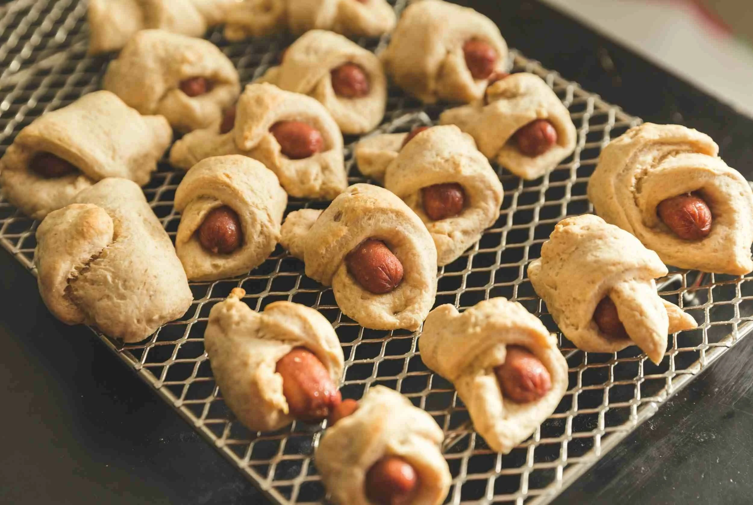 2-Ingredient Pigs in a Blanket