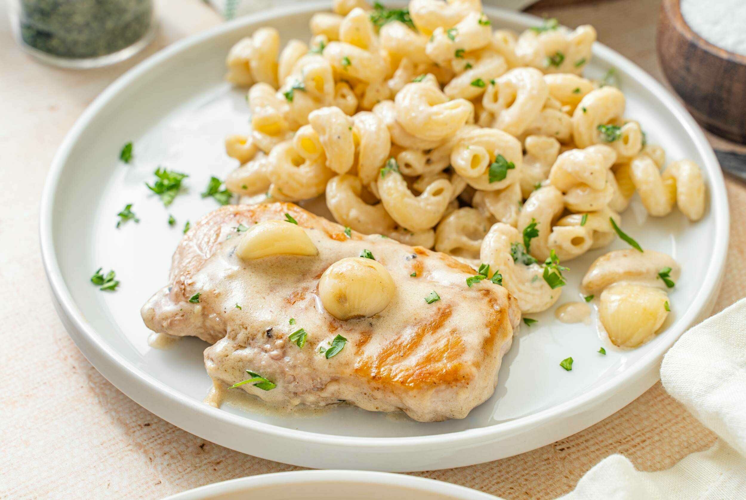 Creamy Garlic Pork Chops