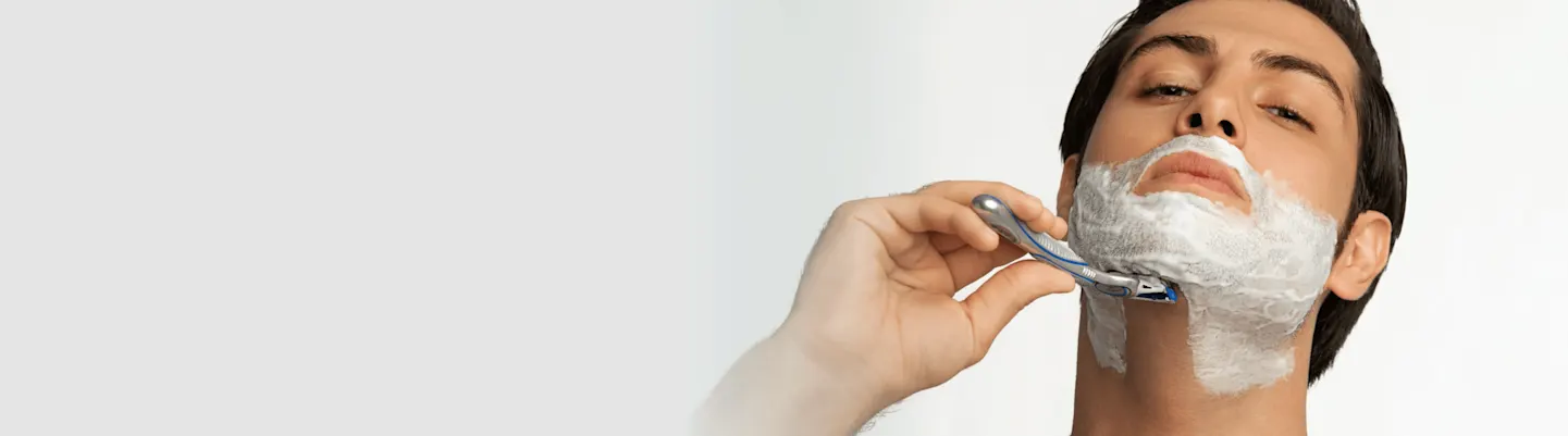 Razors For Sensitive Skin, Razor Burn & Bumps | Gillette SA