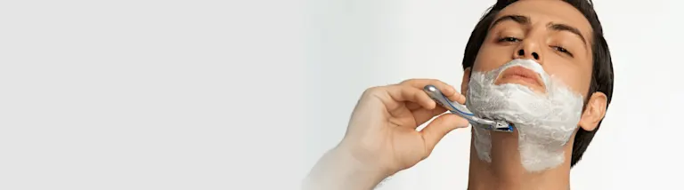 Razors For Sensitive Skin, Razor Burn & Bumps | Gillette SA