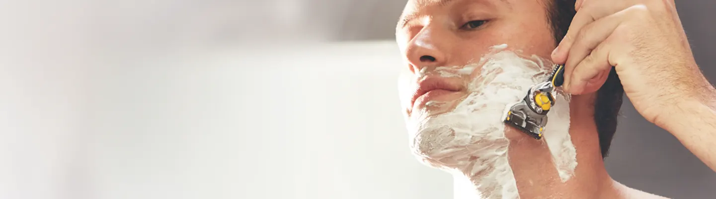 Men's Shavers and Razor Blades for a Close Shave | Gillette India