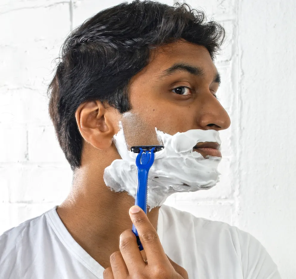 Gillette Guard 3 Shaving Razor for Men | Gillette India