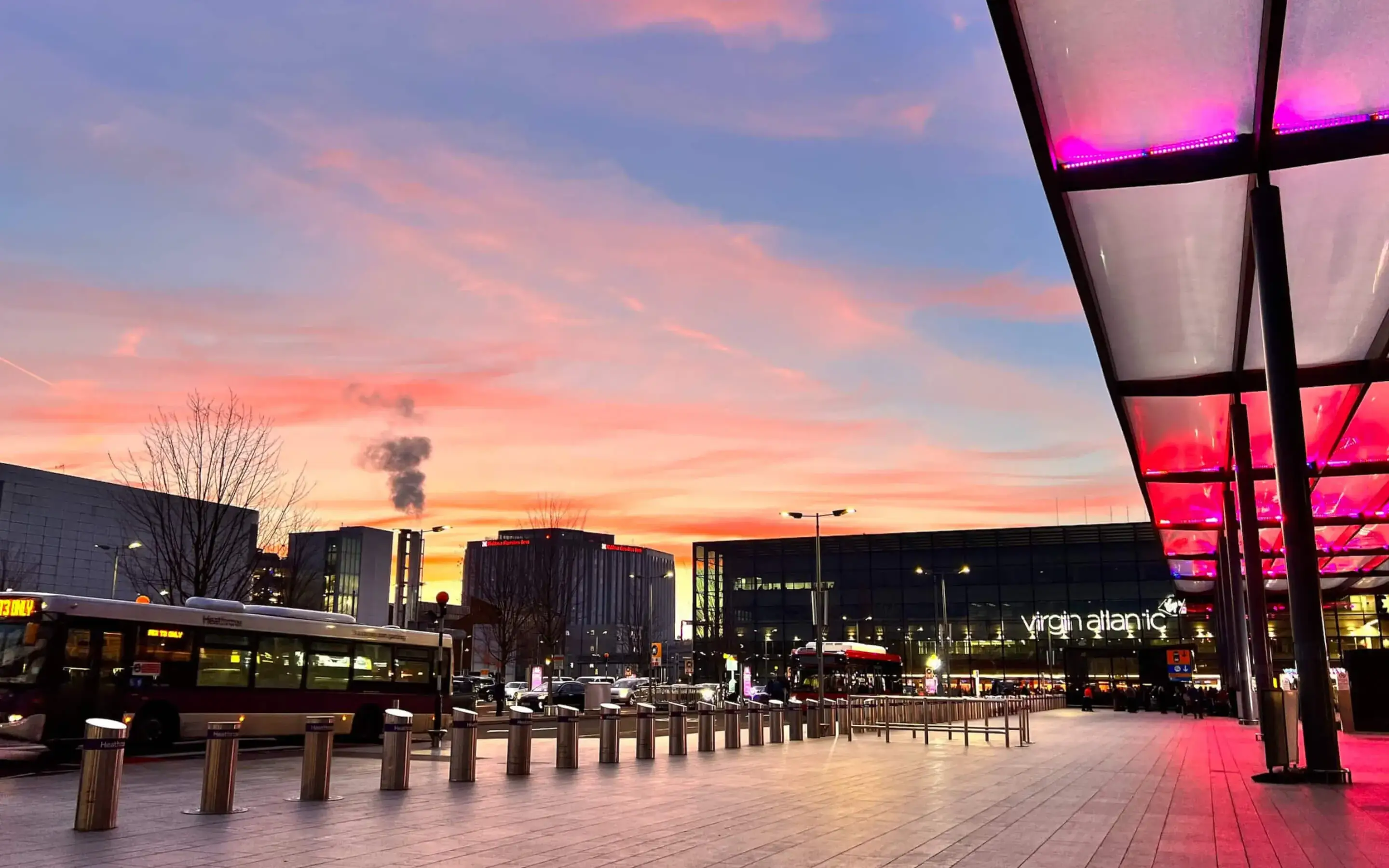 London Heathrow Luxury Car Hire - Premium Car Rental | THE OUT