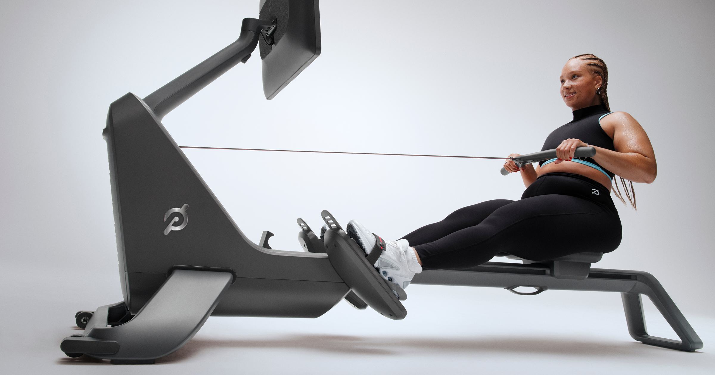 Full-body cardio & strength seated rowing machine