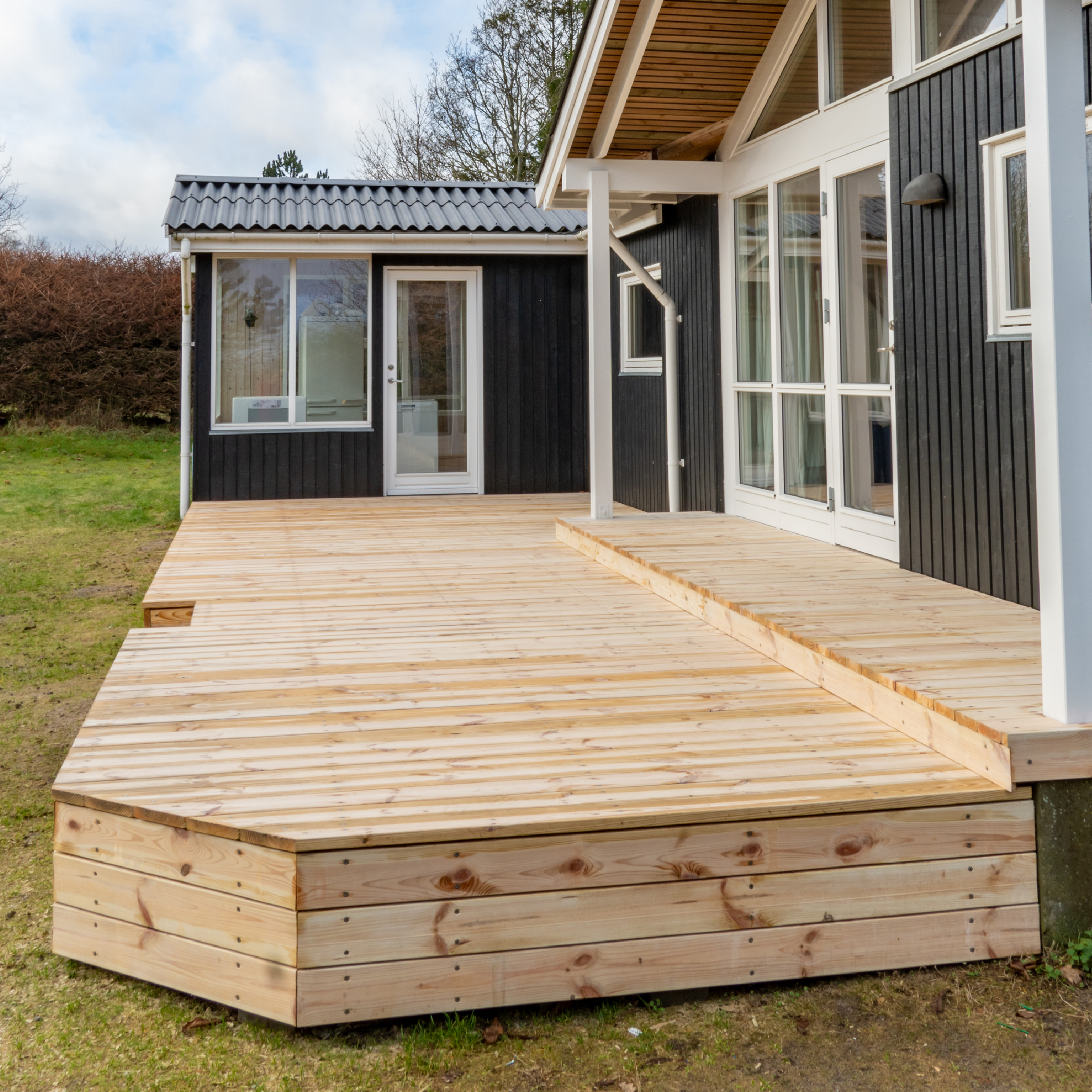 Fremtidens træ til facader og terrasser | Frøslev Sature® i XL-BYG