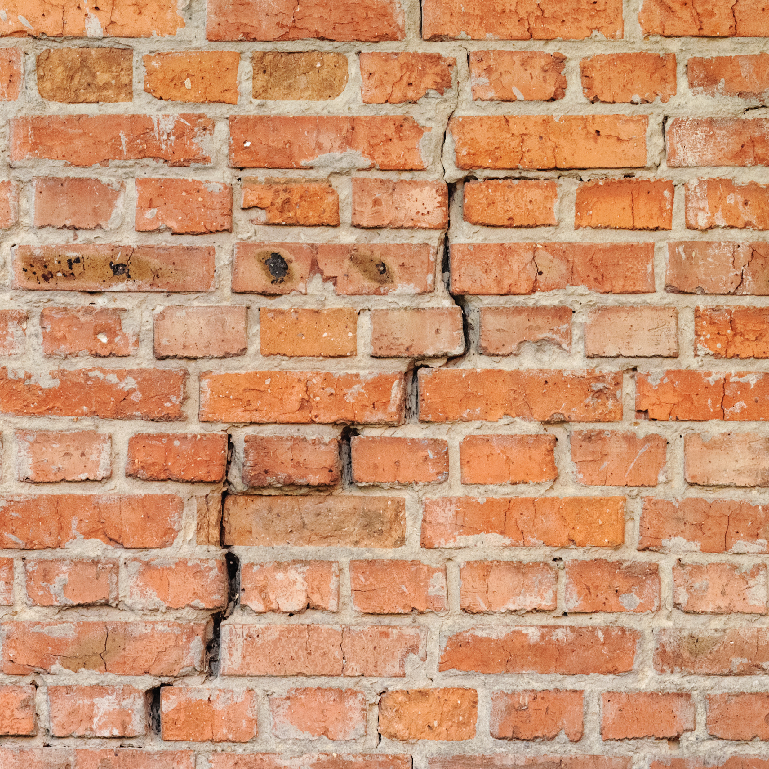 Reparer den revnede mur med multipuds