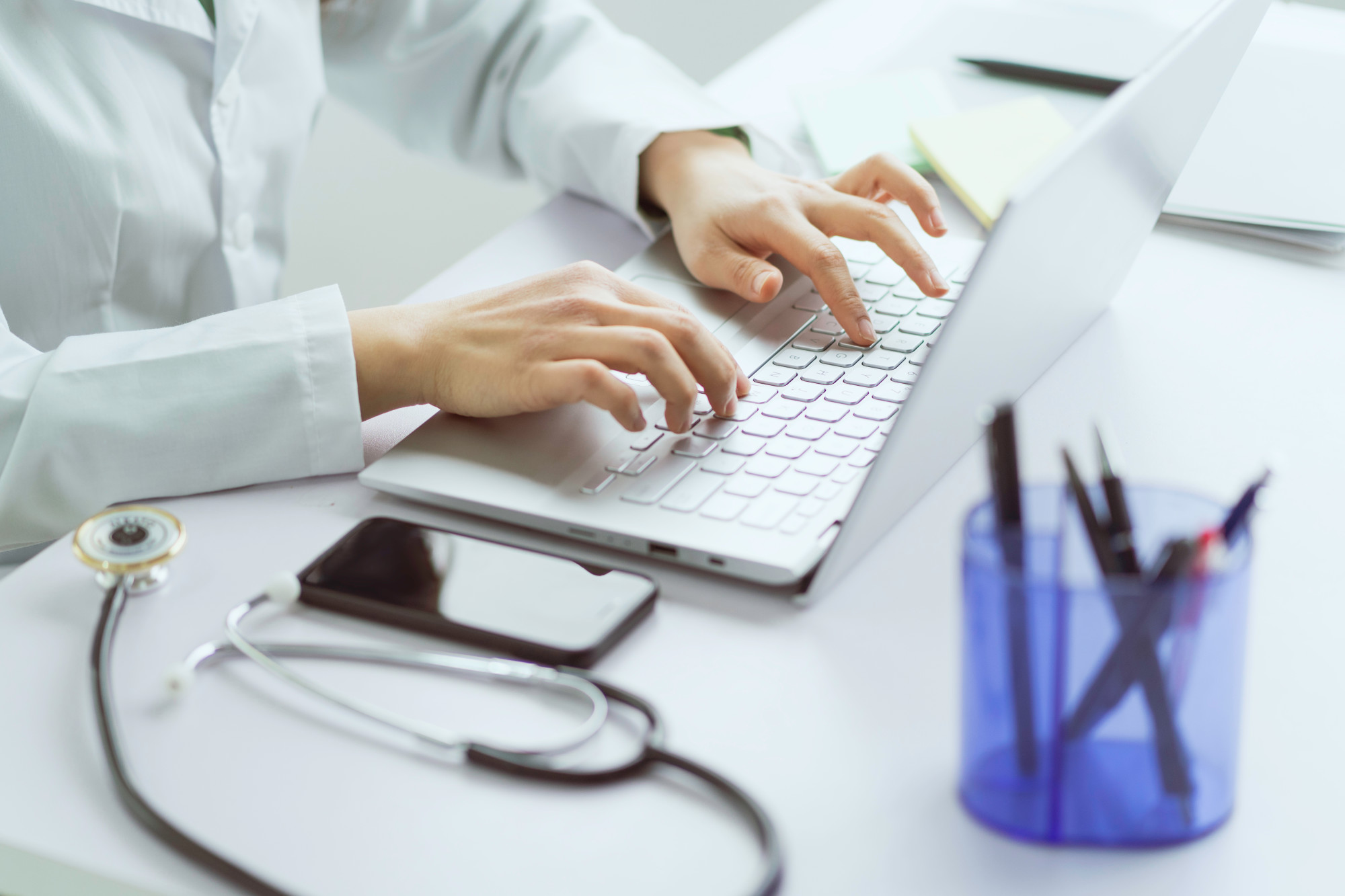 Boost Collaboration & Efficiency: Qunosuite for Diverse Doctor Clinics