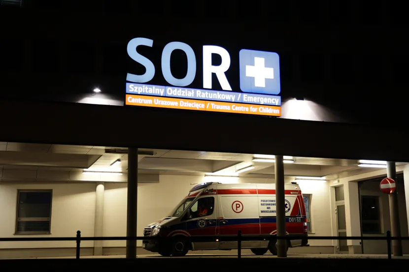 15 minut na przyjęcie pacjenta na SOR. Wiceminister: w projekcie nie ma ...