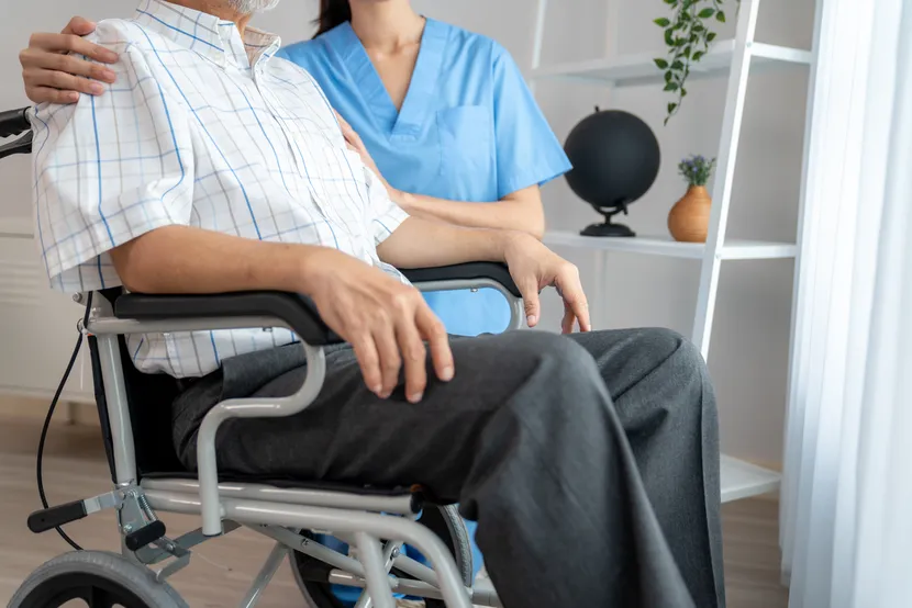 Status pielęgniarek i opiekunów w DPS-ach do zmiany? MZ odpowiada na ...