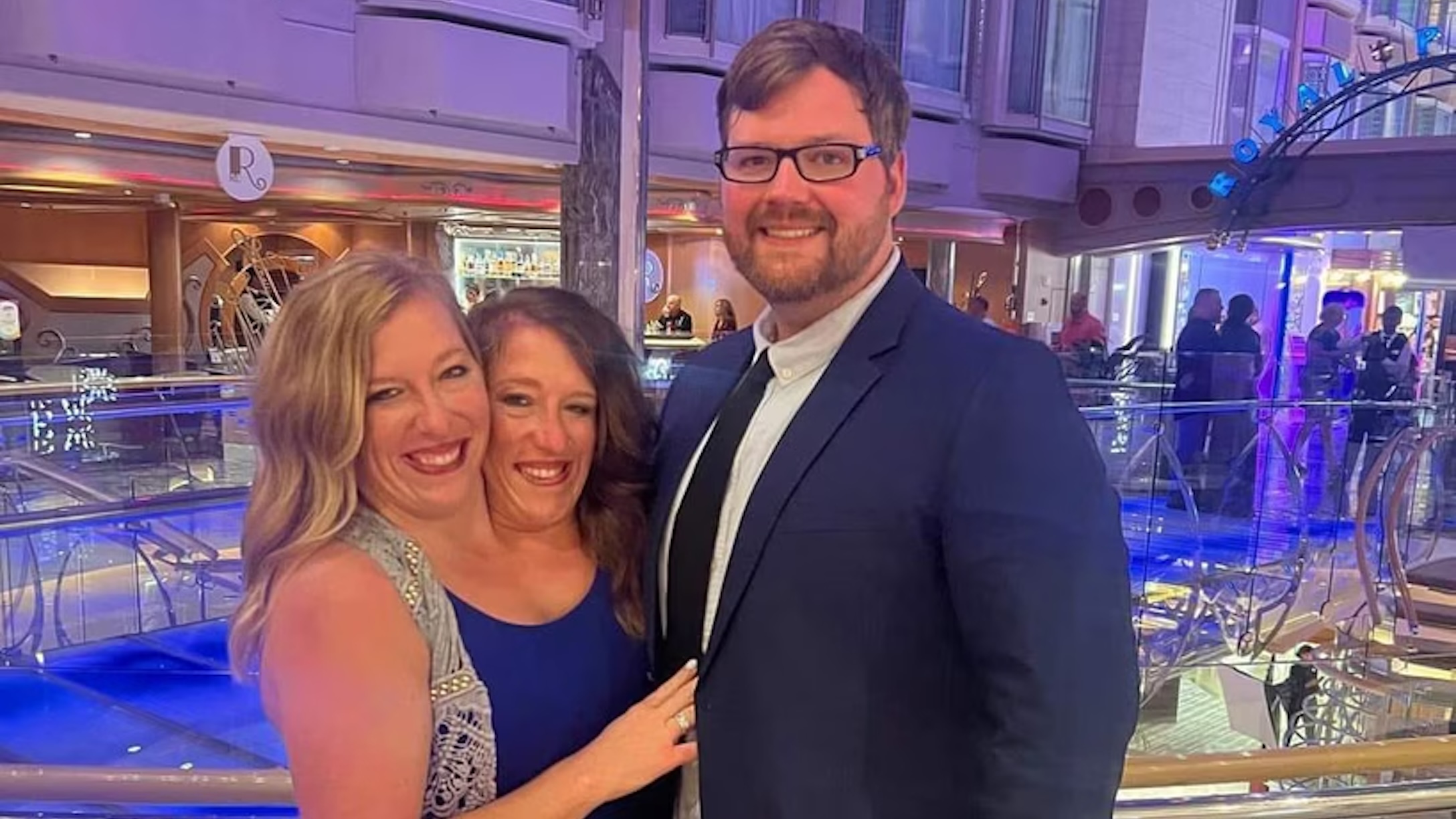 Conjoined twin Abby Hensel's husband Josh Bowling faced a paternity ...