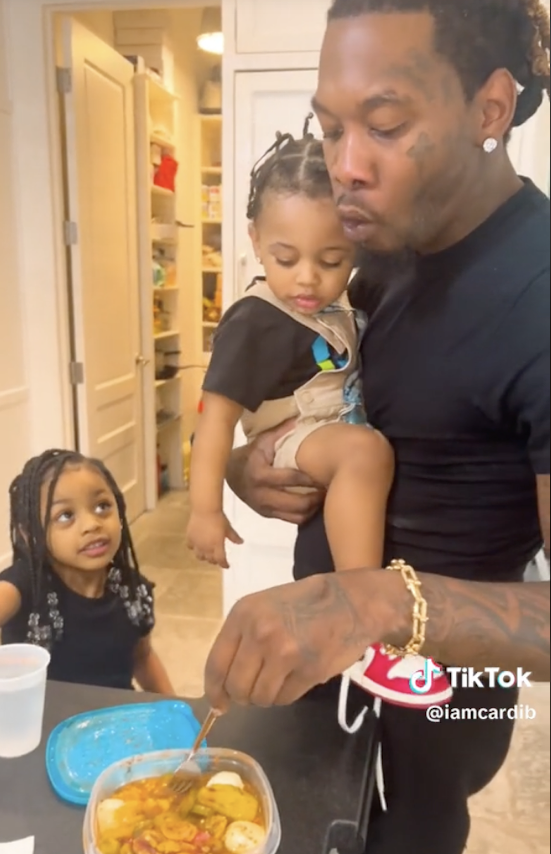 Cari B's kids look so grown up & adorable in new video | MamasLatinas.com