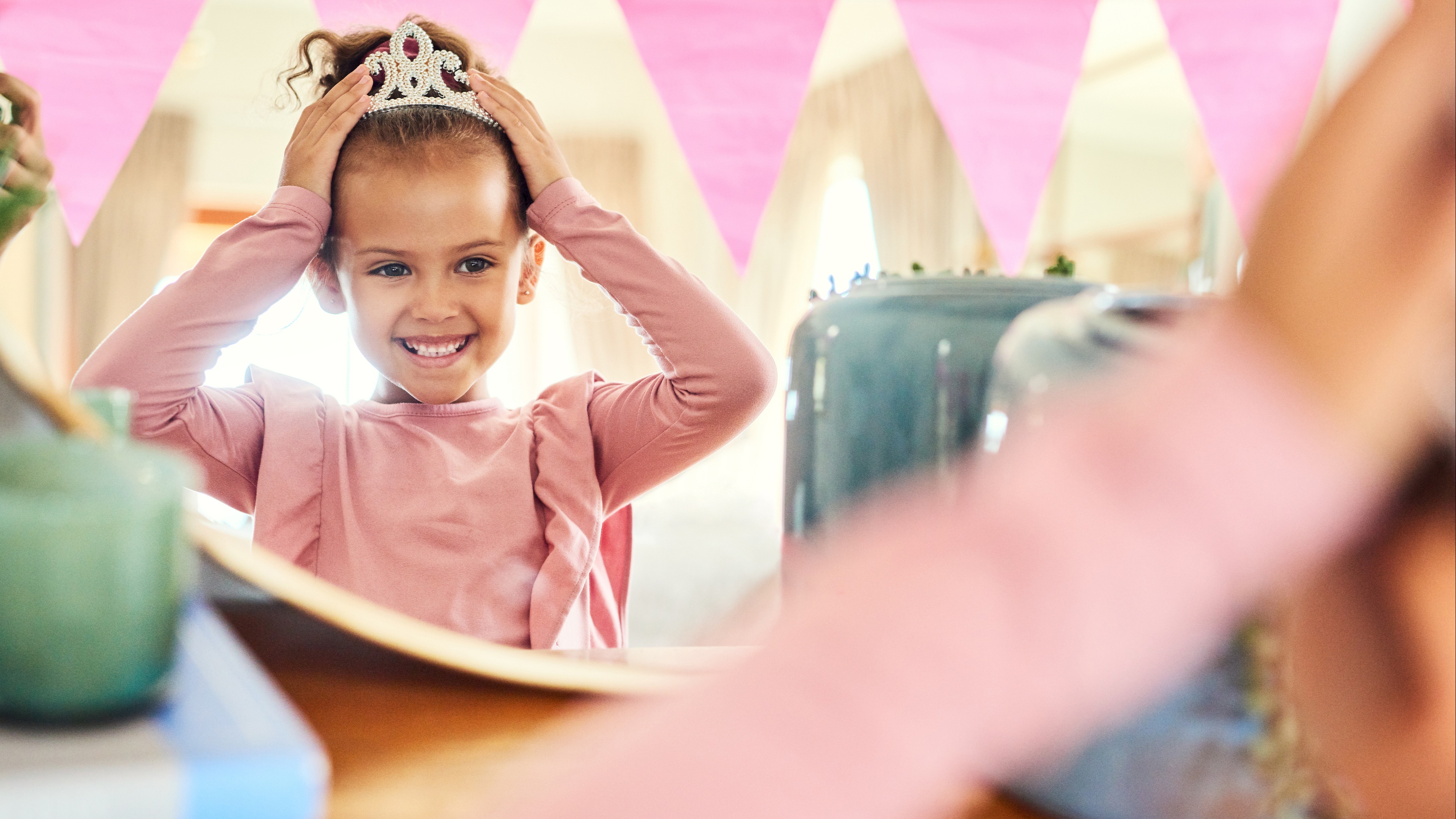 Ways to teach self-love to your kids from an early age | MamasLatinas.com