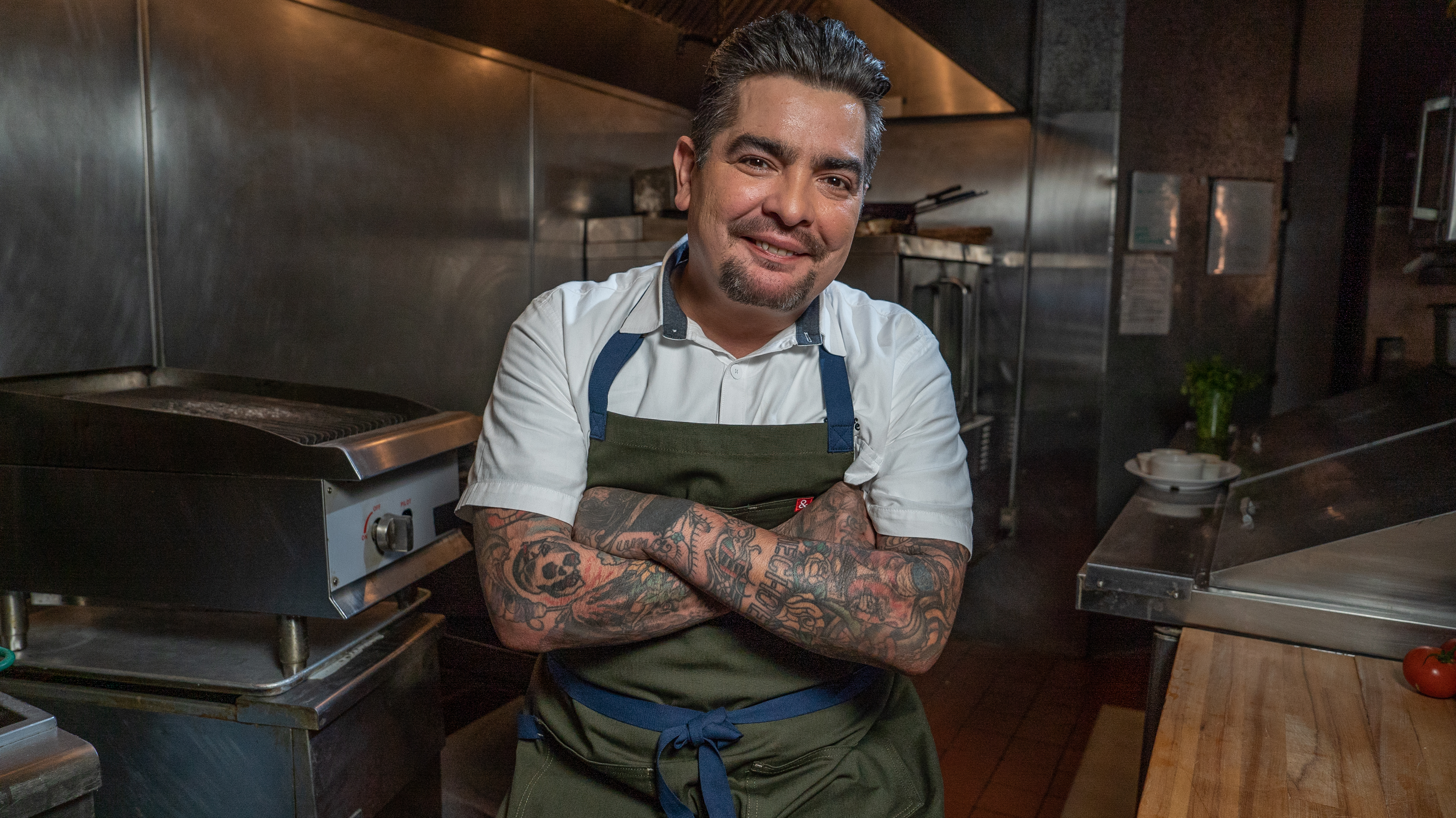 Chef Aarón Sánchez se sincera sobre la historia que tocó su corazón en ...