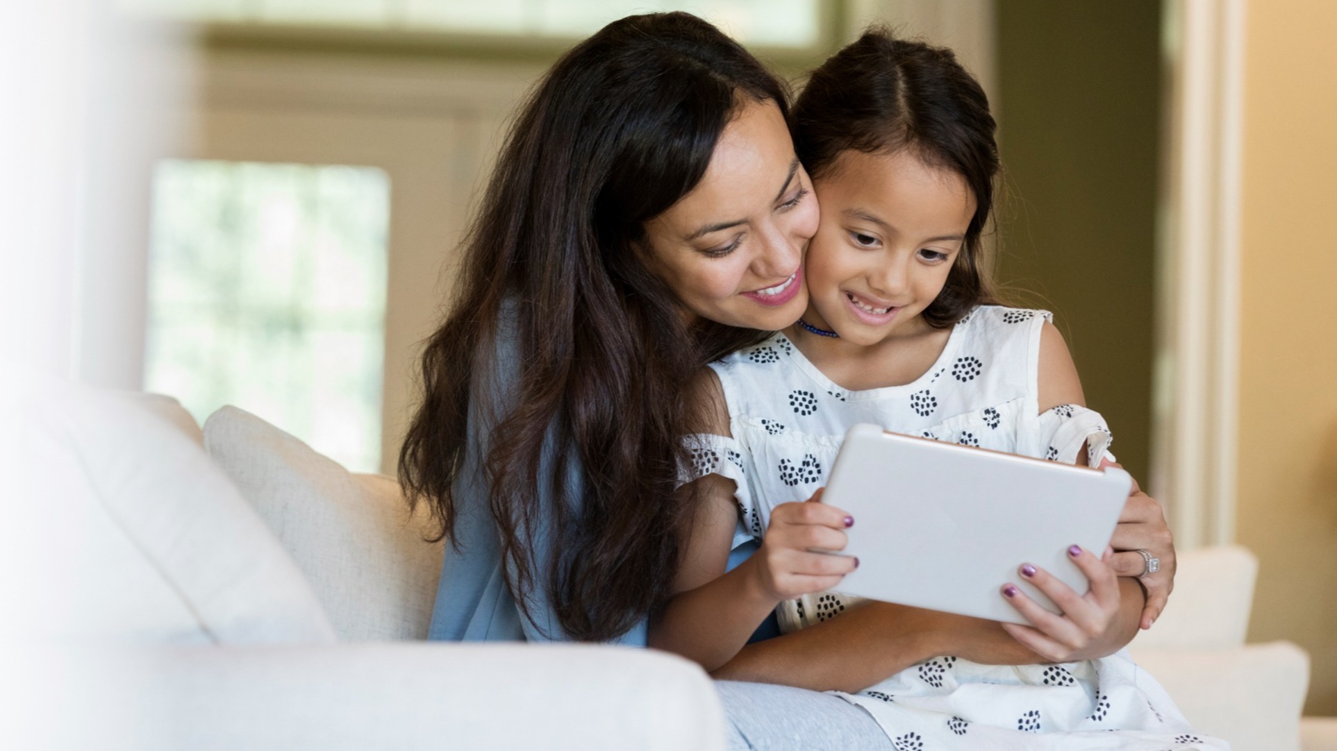 Latina moms do it all | MamasLatinas.com
