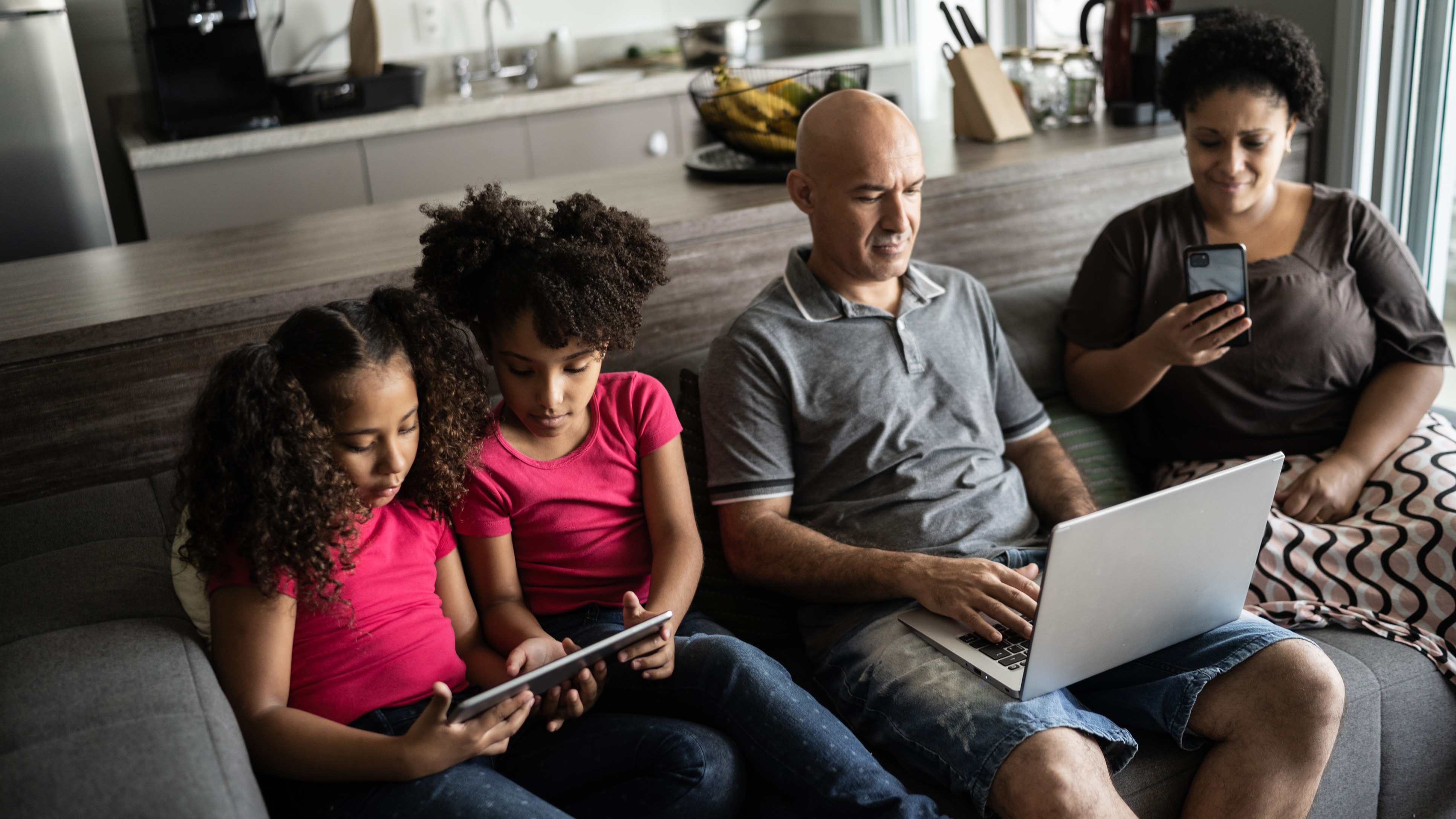 Cómo saber si tú o tus hijos son adictos a Internet—y cómo evitar y ...