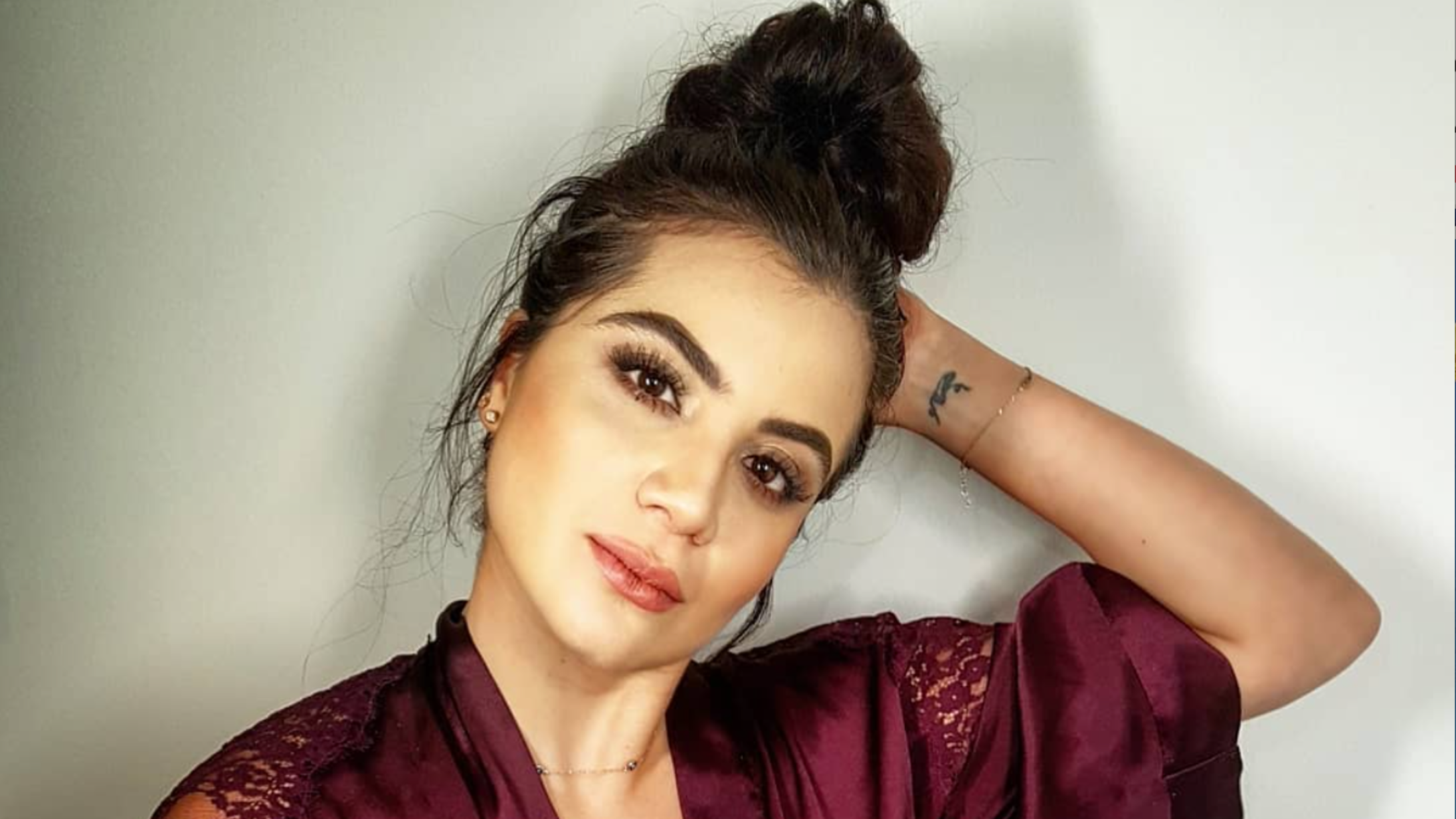 Alexis Ayala confirma romance con la joven actriz Cinthia Aparicio y ...