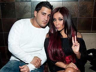 Snooki celebrates pregnancy and engagement with family and friends ...