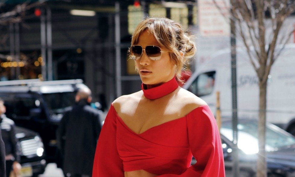 Jennifer Lopez's best looks in red (PHOTOS) | MamasLatinas.com