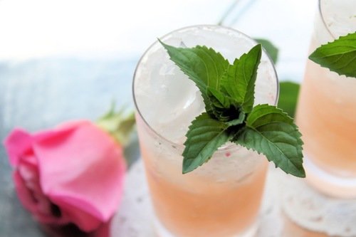 Celebrate Mother's Day with this refreshing pink Rose Mojito ...
