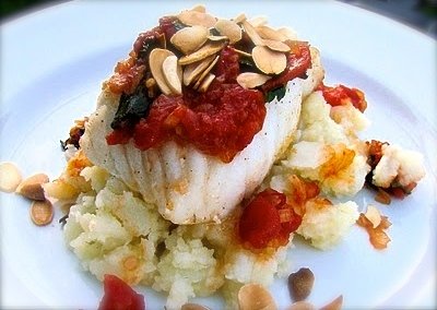 Deliciosa RECETA de mero con papas y guiso de tomate para que no ...