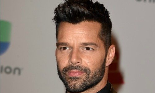 Argentinian gets almost a dozen surgeries to look exactly like Ricky ...