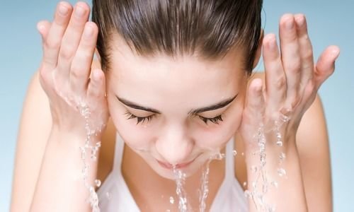 Disgusting urine facials are the latest DIY acne treatment ...