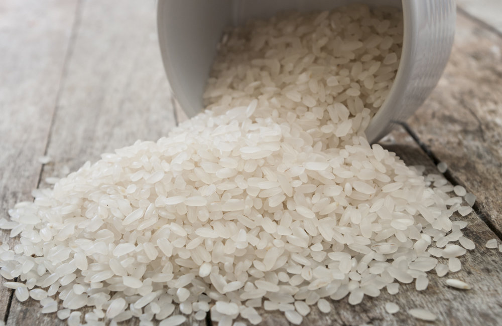 Cut calories of regular white rice in HALF with this amazing trick ...